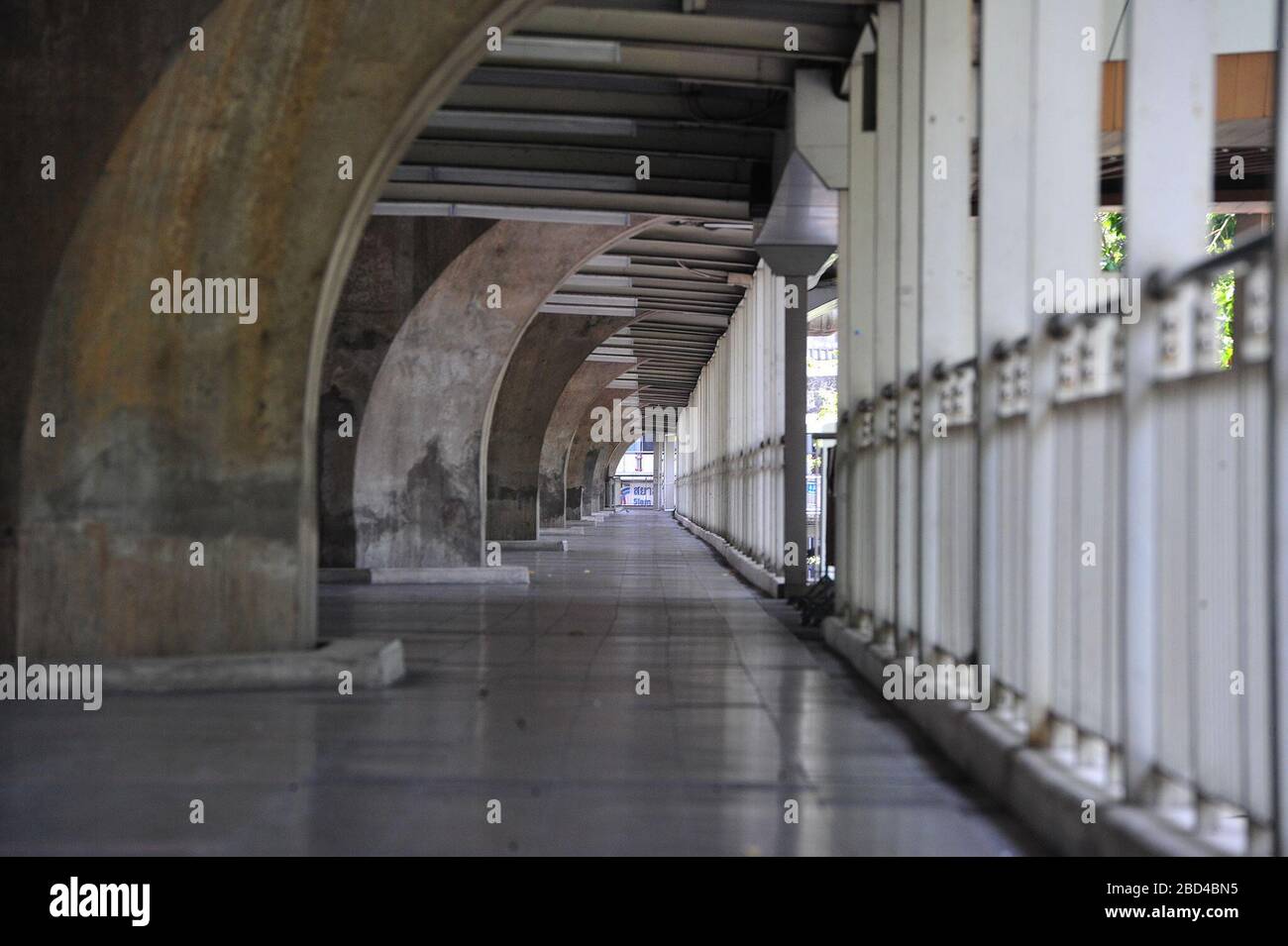 Overline bridge hi-res stock photography and images - Alamy