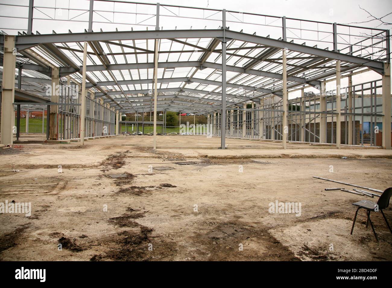 Portal frame building hi-res stock photography and images - Alamy