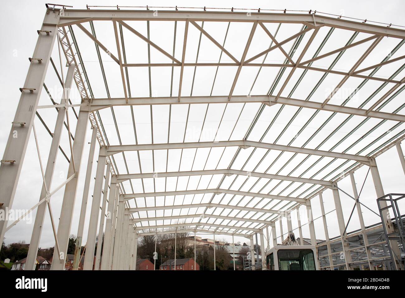 Portal frame building hi-res stock photography and images - Alamy