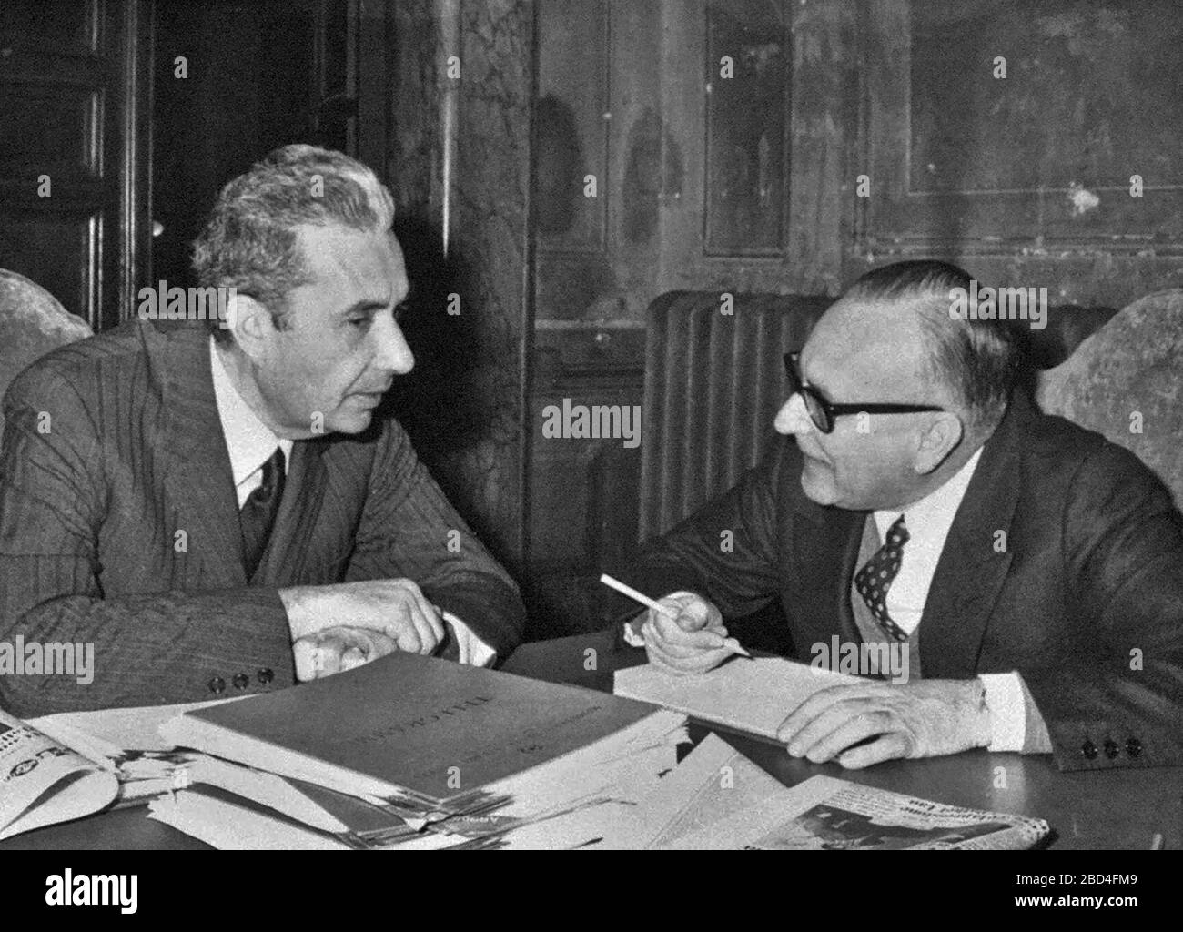 Italian politicians 1970s hi-res stock photography and images - Alamy