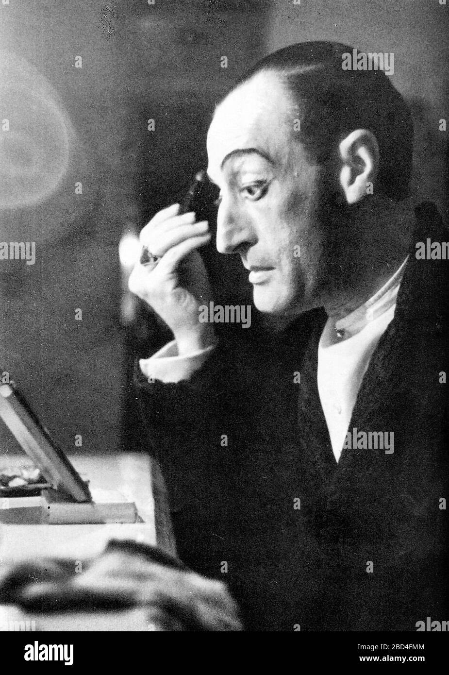 Italian Actor Toto 60 Photos - Moonagedaydream.film