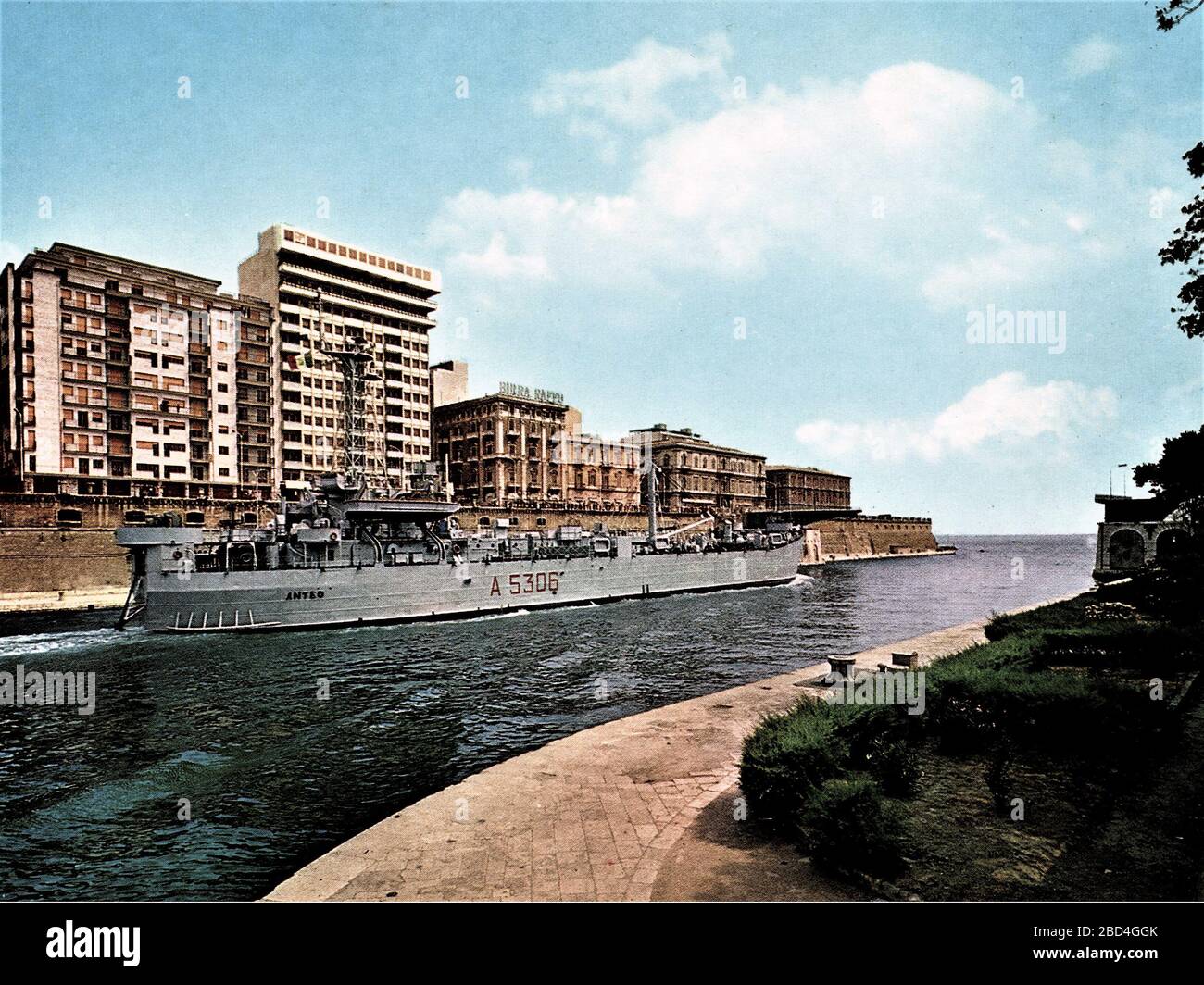 The Italian Amphibious warfare ship Anteo (A 5306) in Taranto (unknown ...