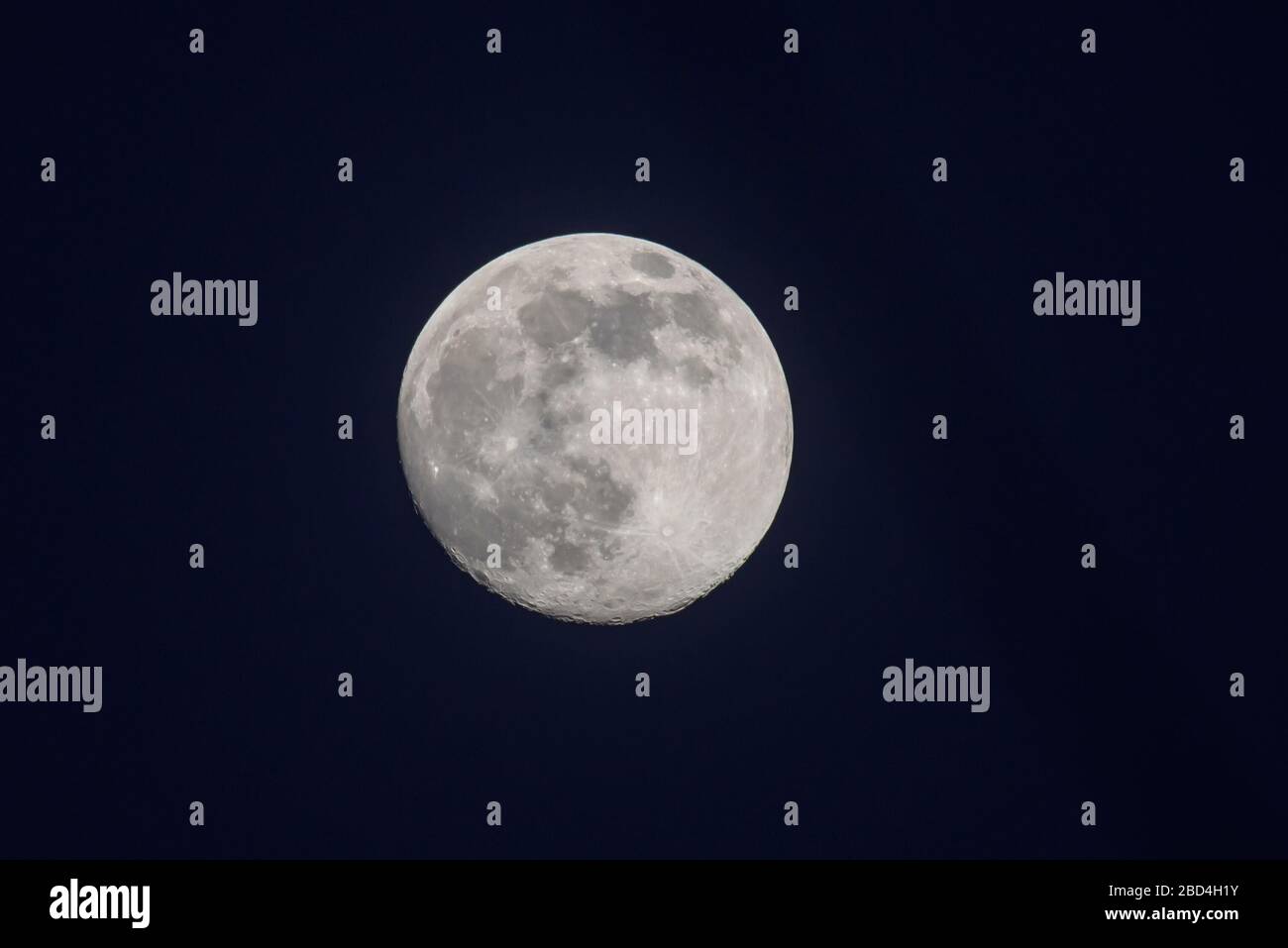 Full of sky hi-res stock photography and images - Alamy