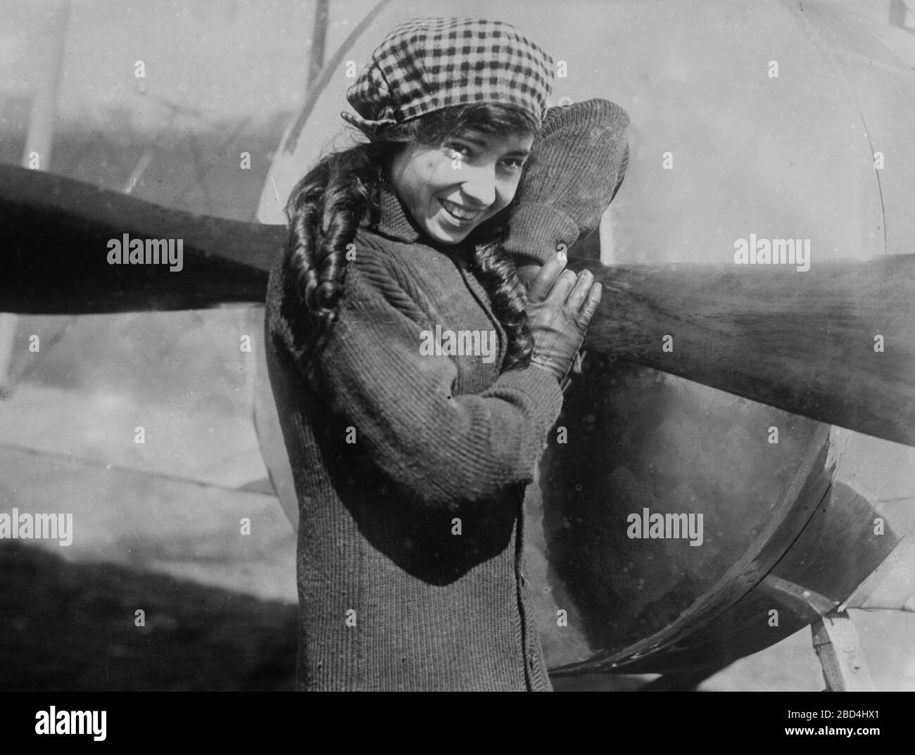 Katherine Stinson and her aeroplane ca. 1910-1915 Stock Photo - Alamy