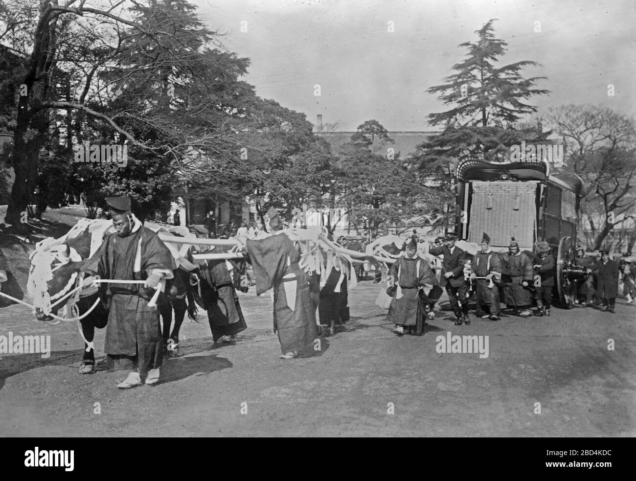 Emperor taisho funeral hi-res stock photography and images - Alamy