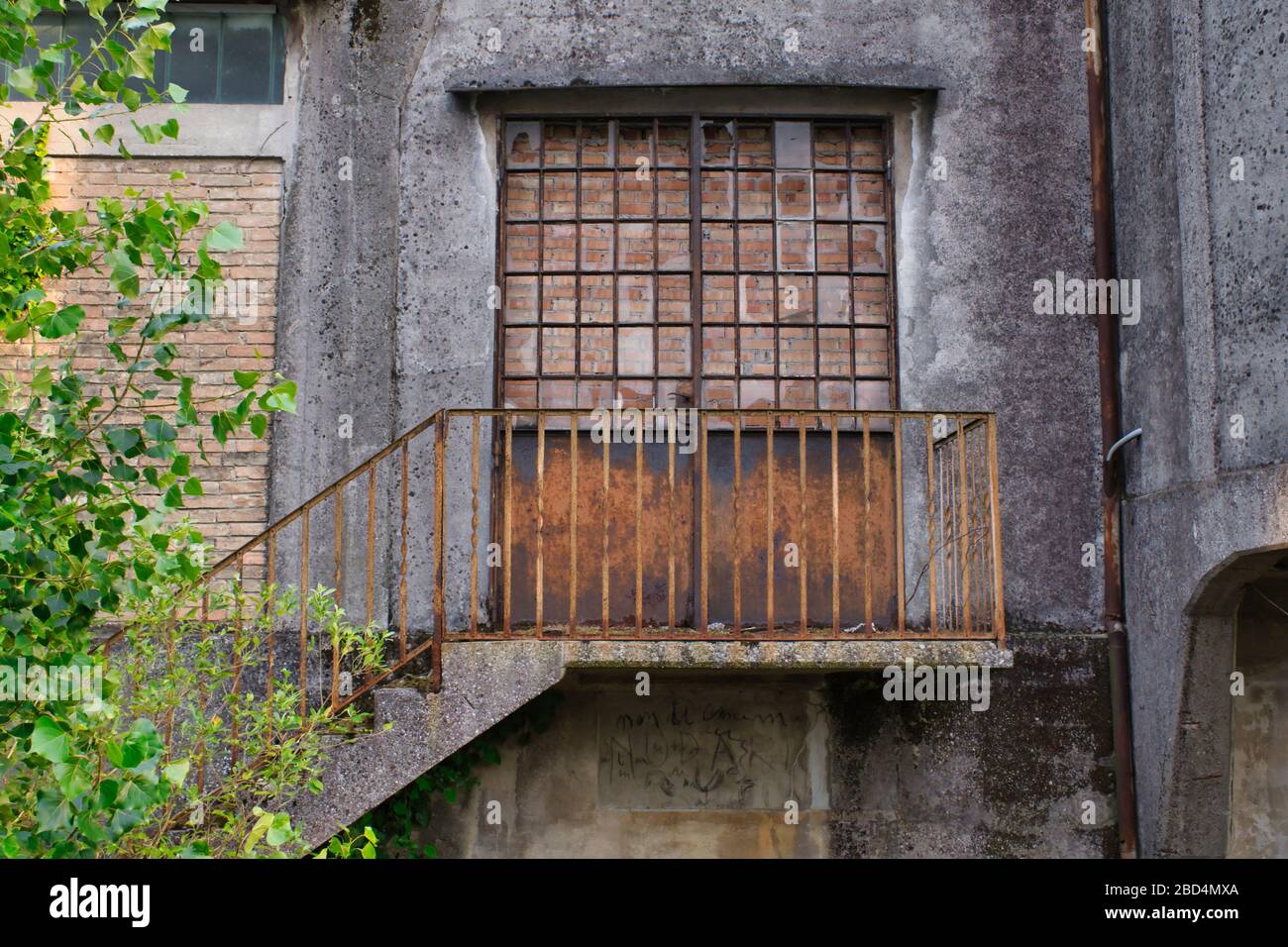 Part of the facade of a wonderful old abandoned Renaissance building in ...
