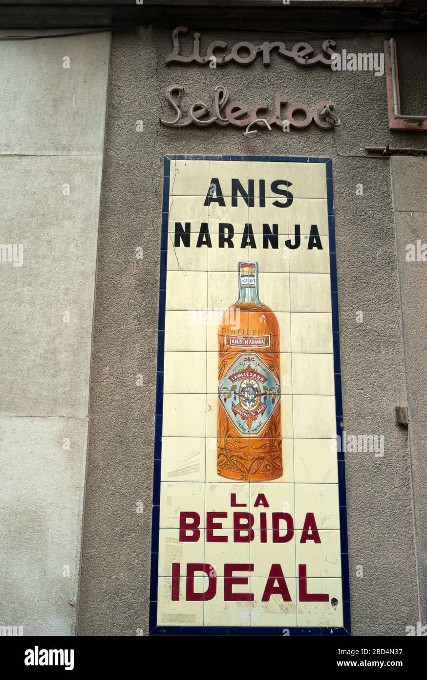 Bebida de anis hi-res stock photography and images - Alamy