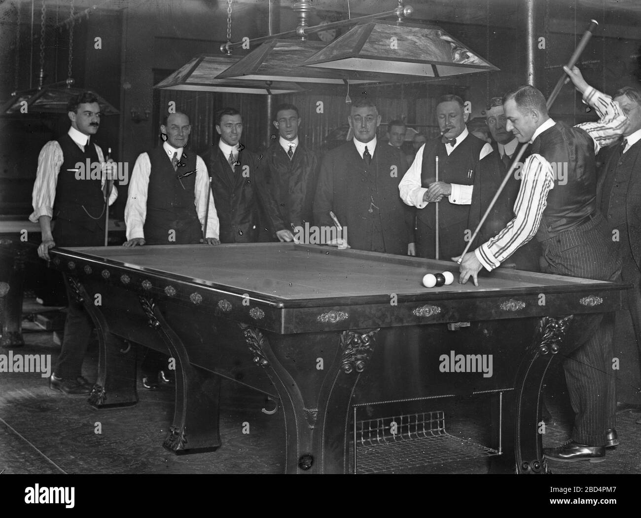 Vintage billiards players hi-res stock photography and images - Alamy