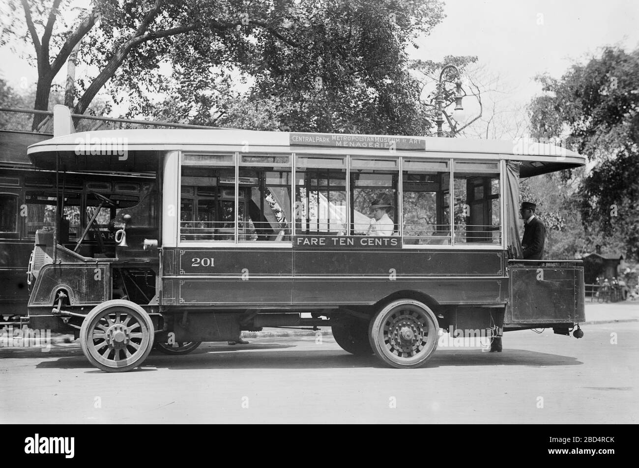 Fifth Avenue Bus in New York ca. 1910-1915 Stock Photo - Alamy