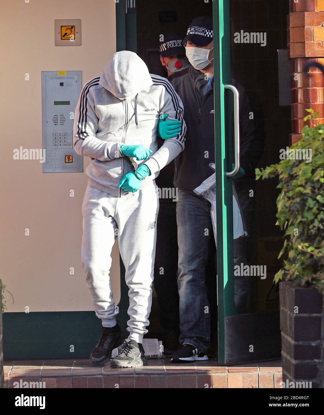 By the metropolitan police flying squad hi-res stock photography and ...