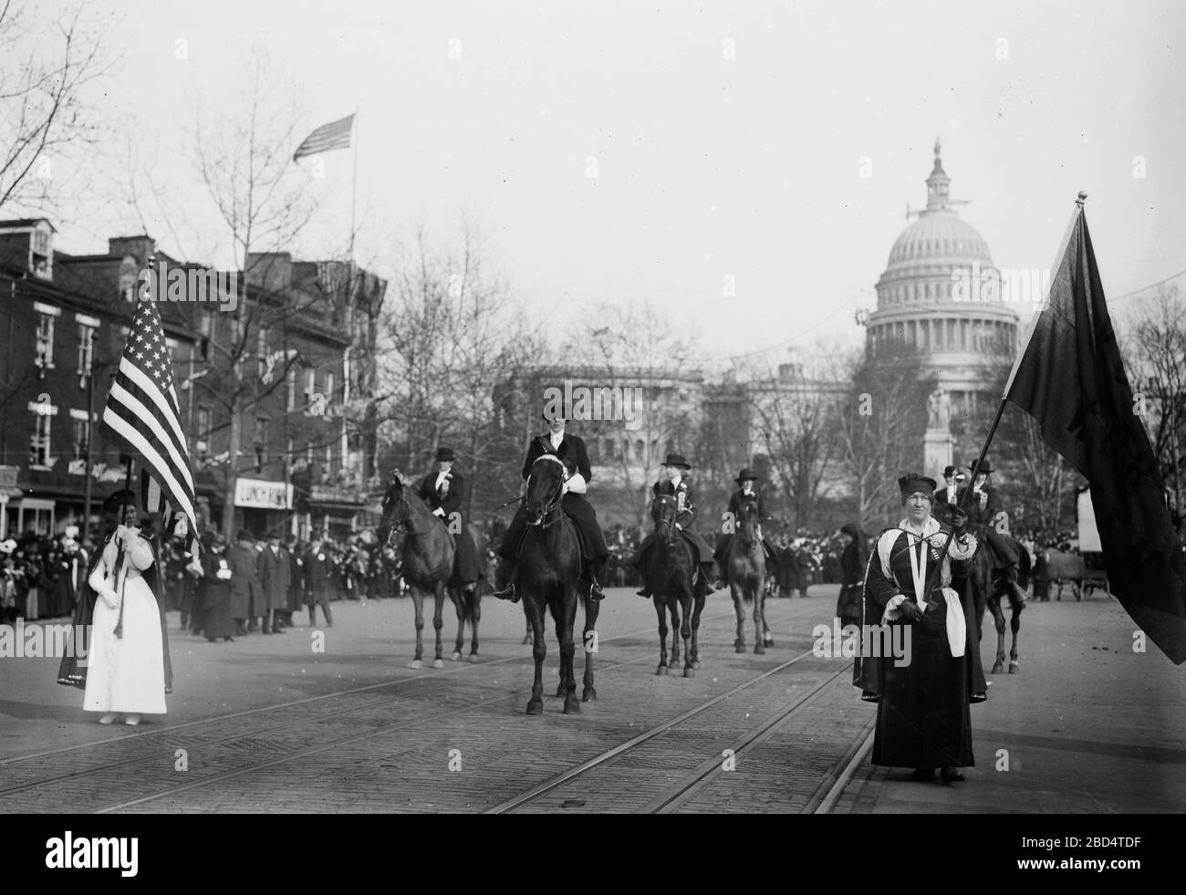Leading suffrage march hi-res stock photography and images - Alamy