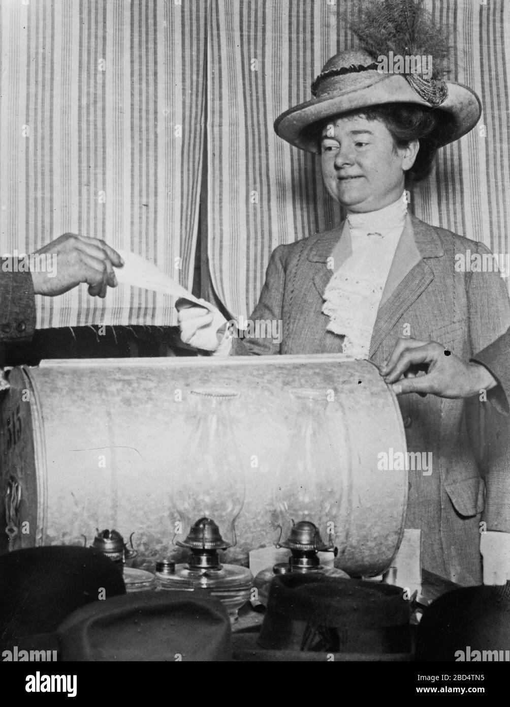Annie Marshall Reid Rolph voting, wife of James Rolph, who was elected ...