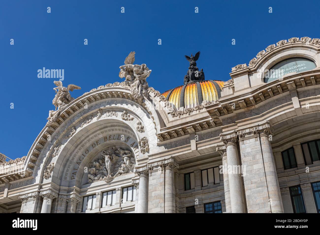 Fine Arts Palace - Palacio de Bellas Artes cultural center in Mexico ...