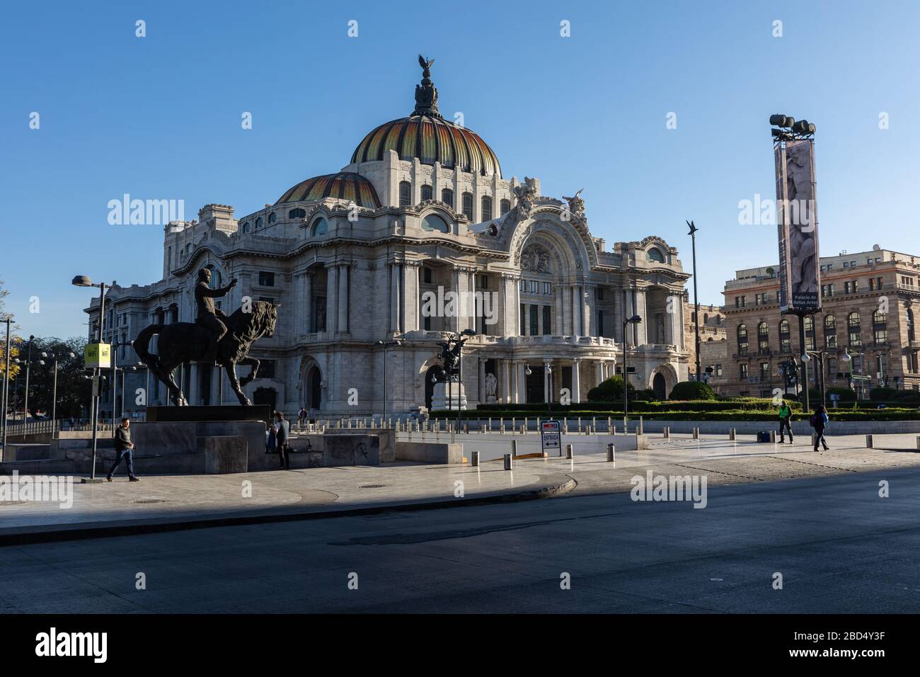 Fine Arts Palace - Palacio de Bellas Artes cultural center in Mexico ...
