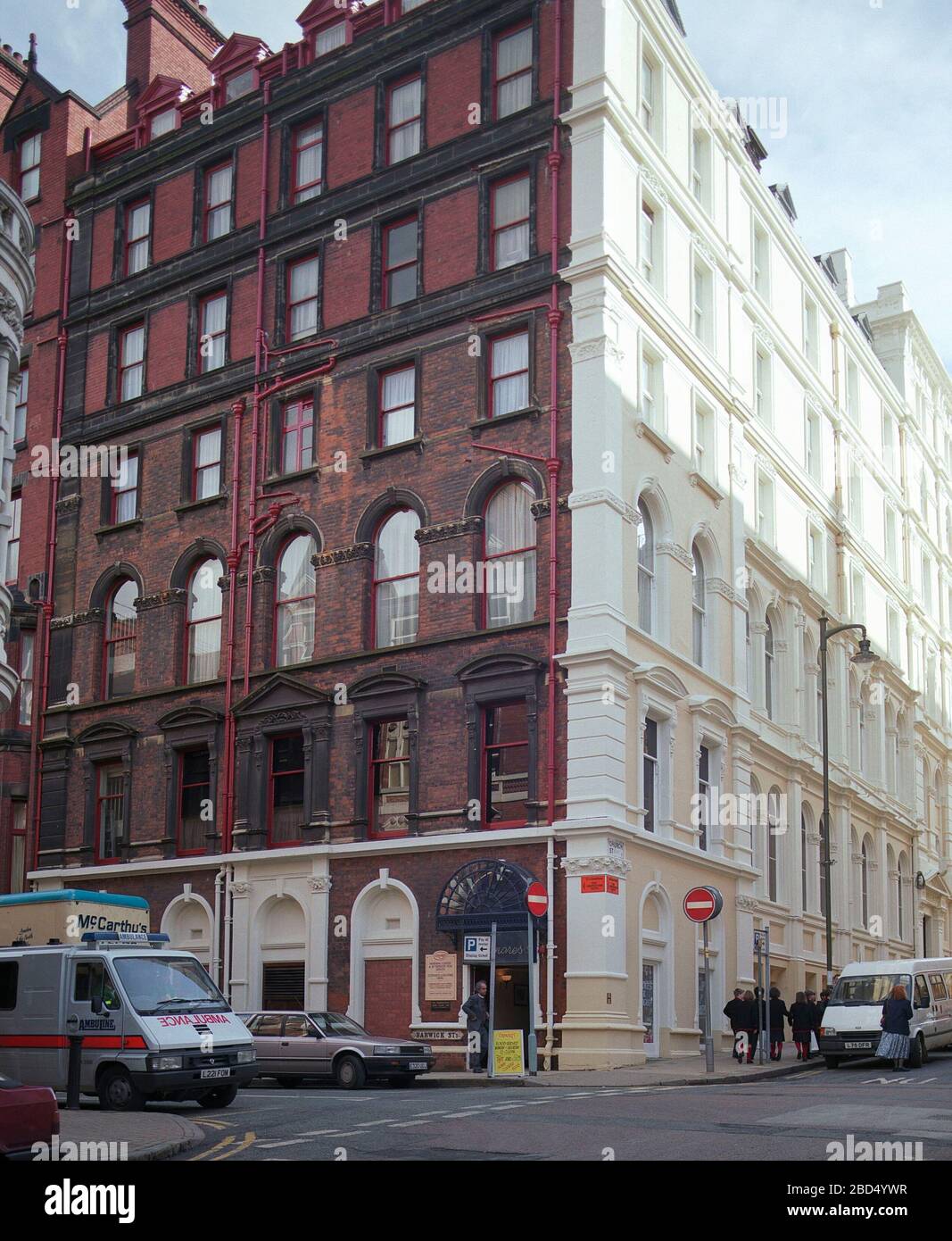 1995 street scene in birmingham hi-res stock photography and images - Alamy
