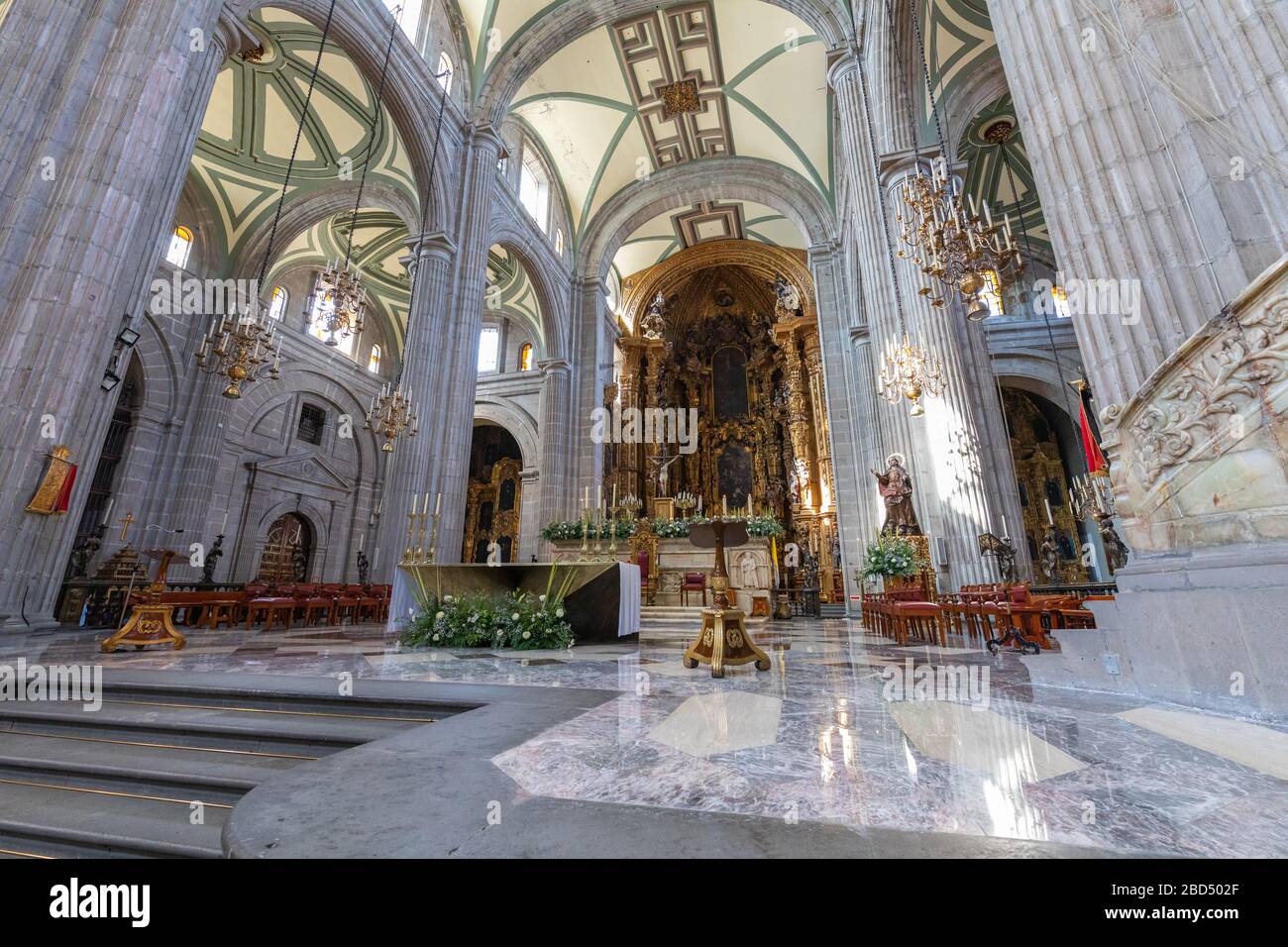 Catedral metropolitana cdmx interior hi-res stock photography and ...
