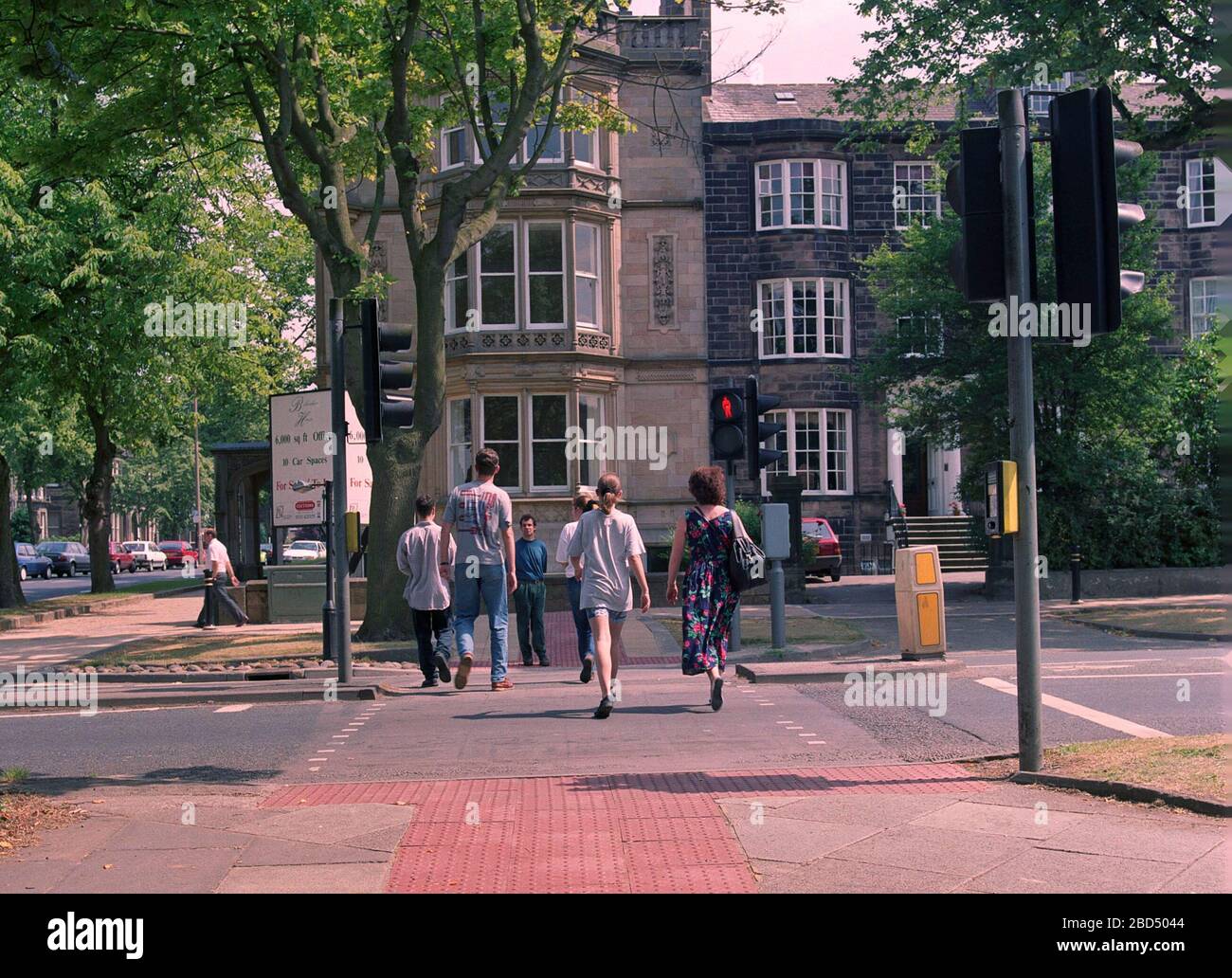 Harrogate street scene hi-res stock photography and images - Alamy