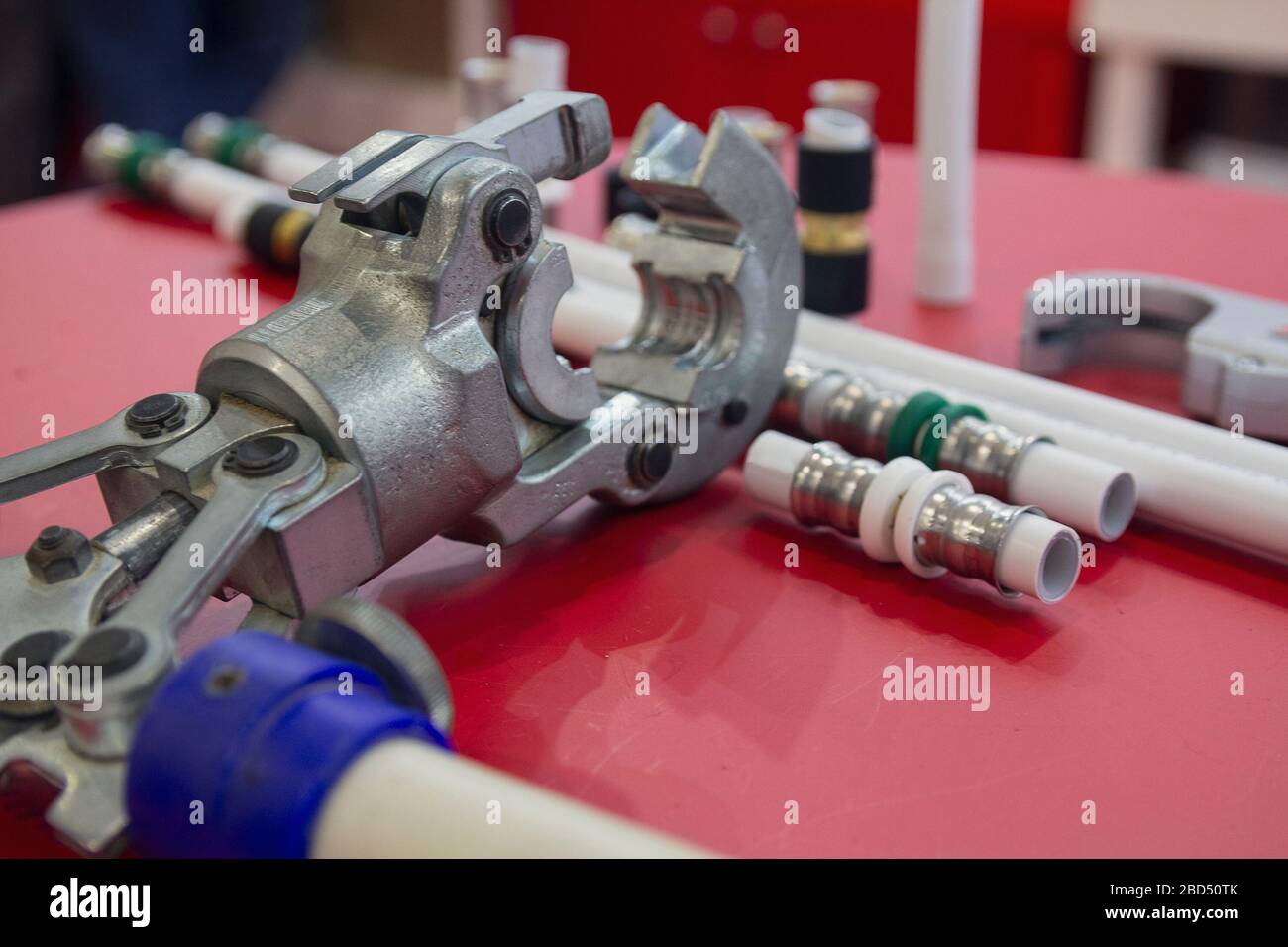 Hydraulic crimper hi-res stock photography and images - Alamy
