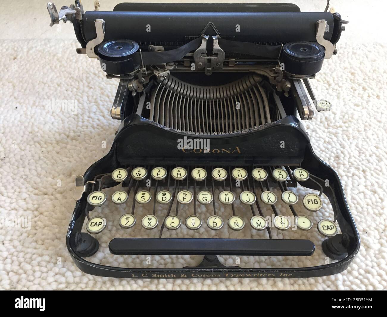 06 April 2020, Hessen, Frankfurt/Main: A Corona 3 typewriter (1912 ...