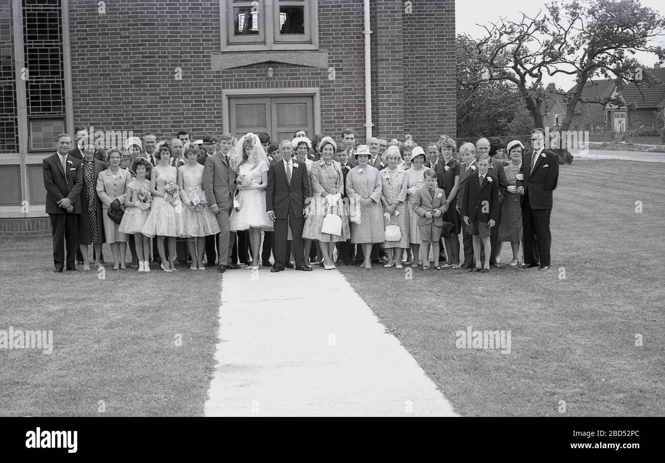 Group of women in 1960s hi-res stock photography and images - Alamy