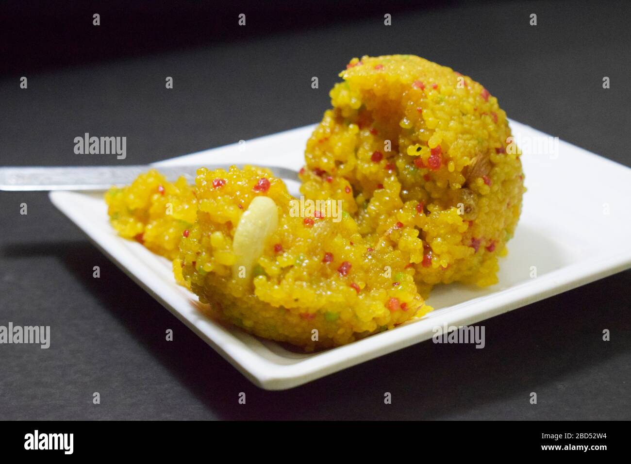 Motichoor ke ladoo hi-res stock photography and images - Alamy