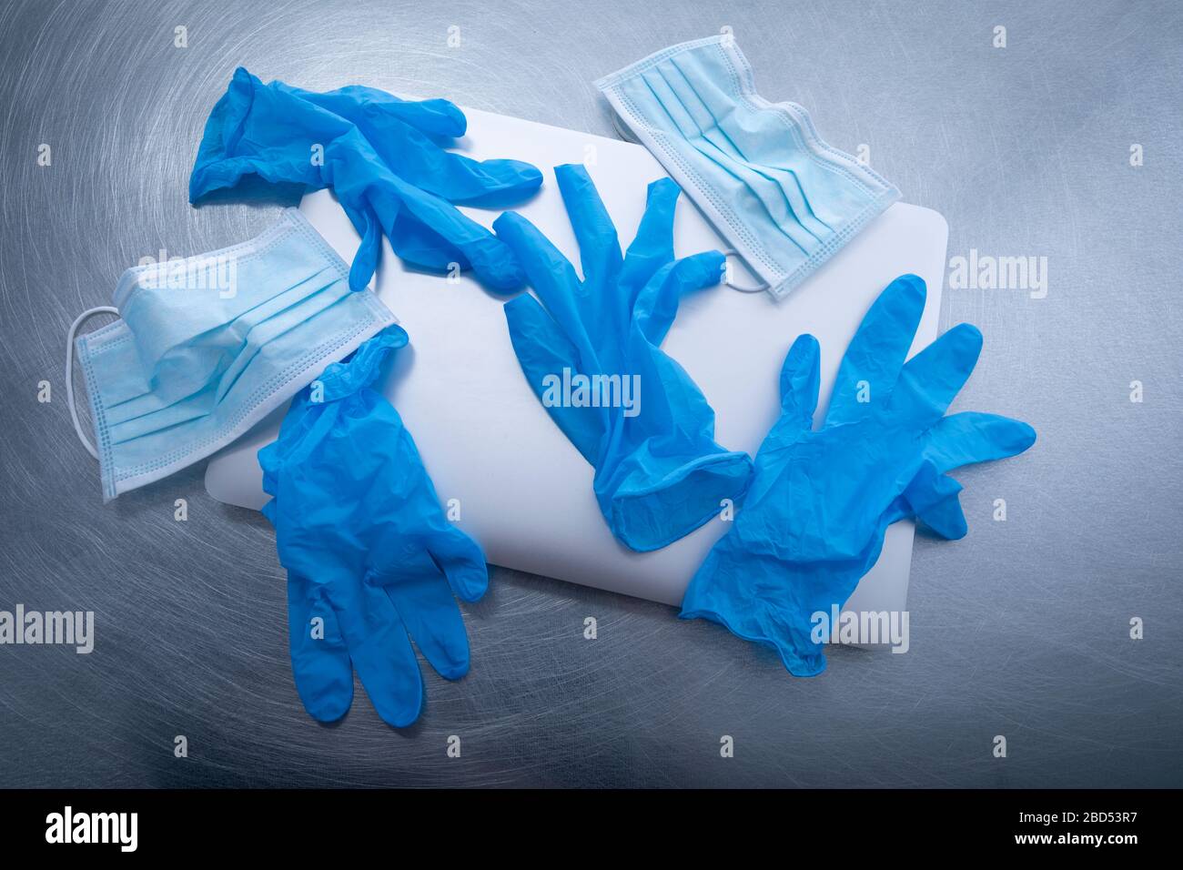 Ppe gloves hi-res stock photography and images - Alamy