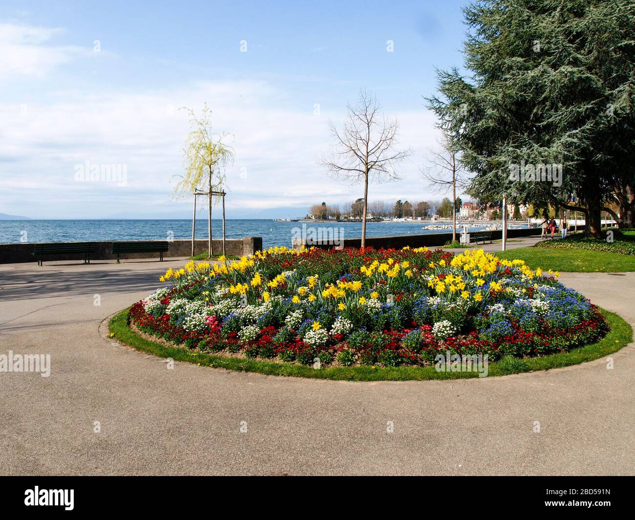 Lausanne lakefront hi-res stock photography and images - Alamy