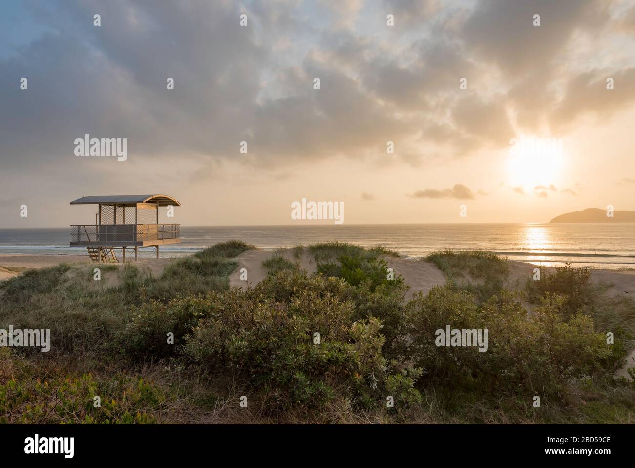 A lifeguard station in the early morning sun at Bennetts Beach, Hawks ...