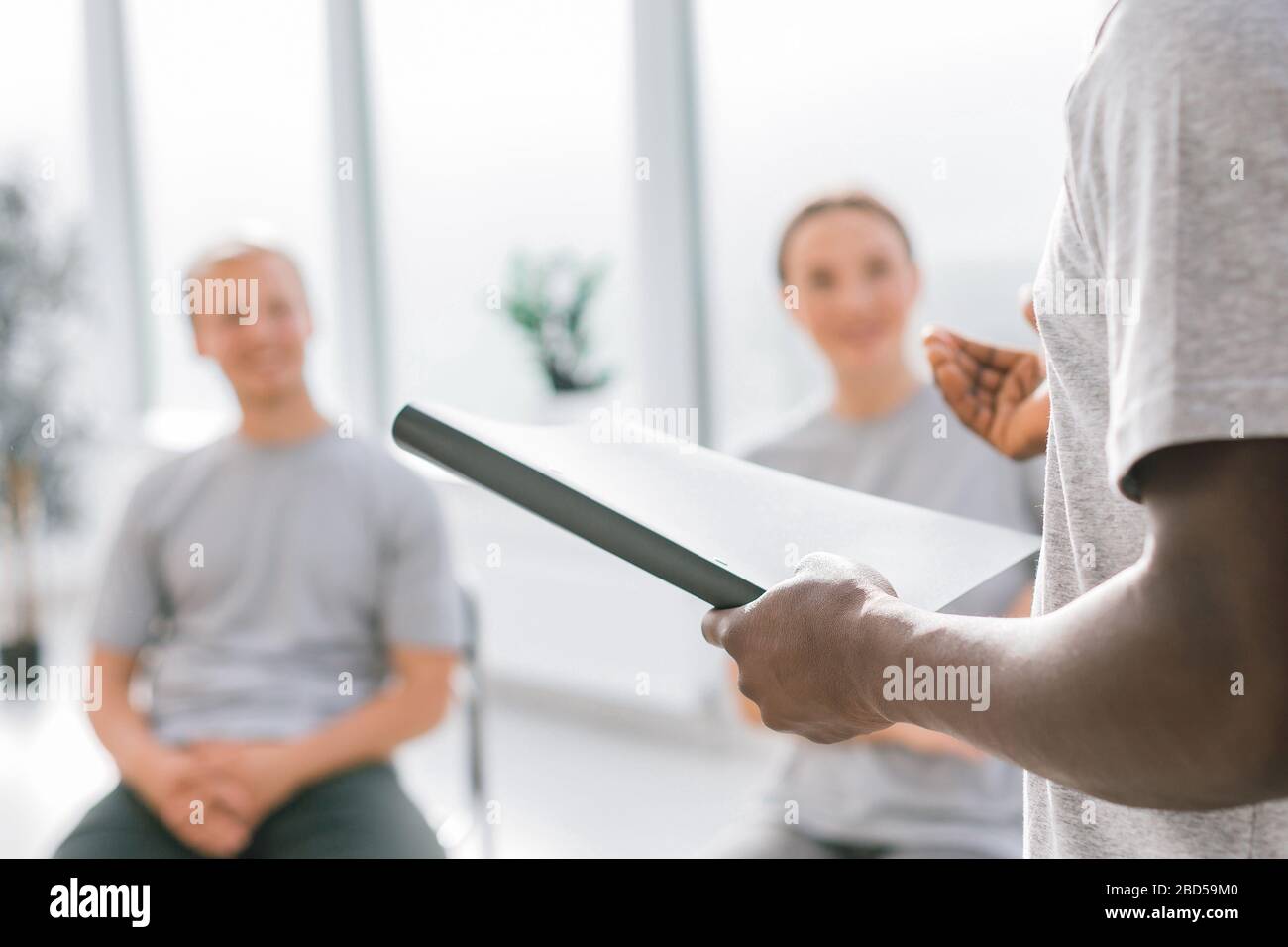 Diverse group of people debate hi-res stock photography and images - Alamy