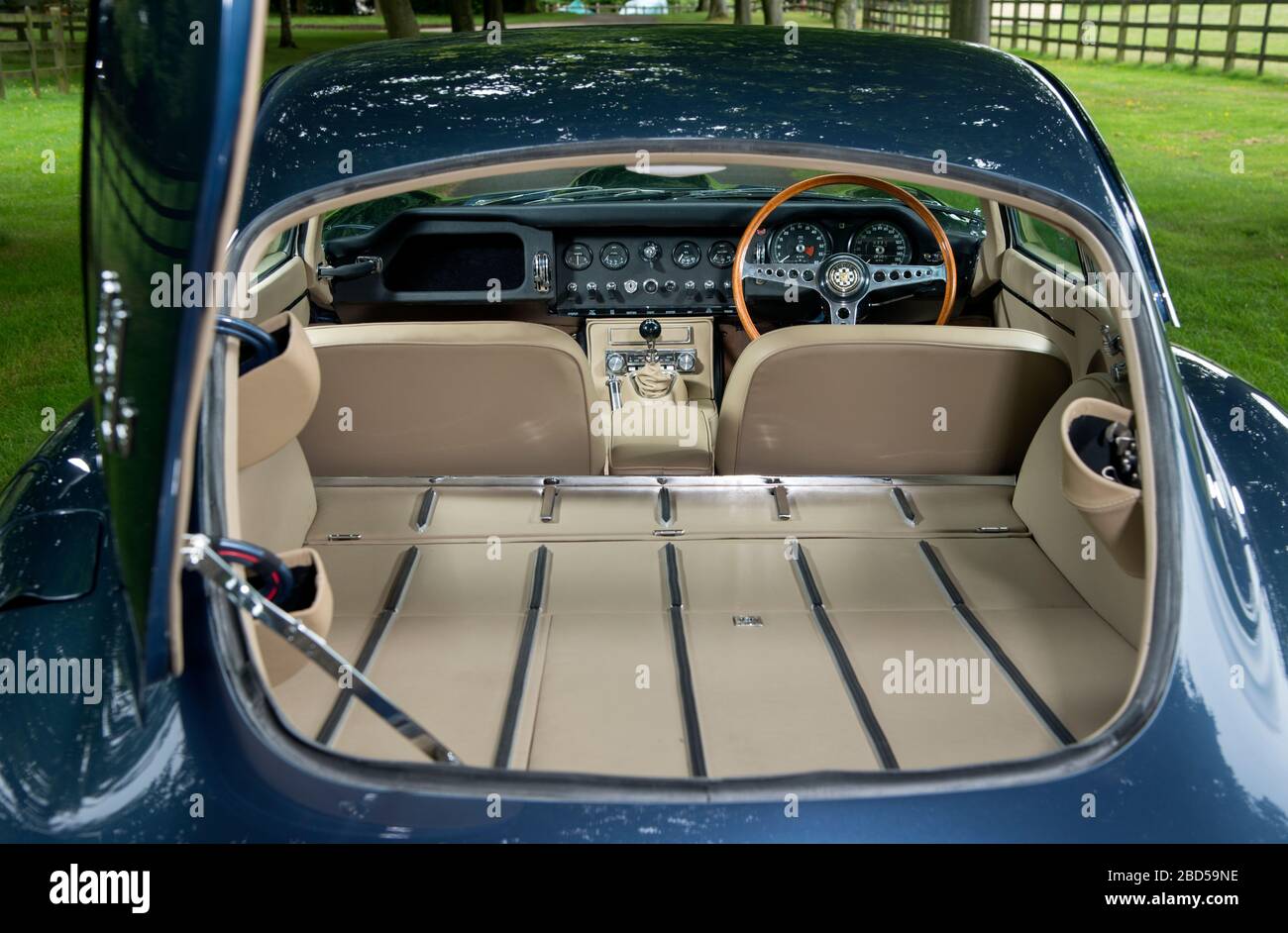 Series 1.5 E Type Jaguar Fixed Head Coupe (FHC) classic British sports ...