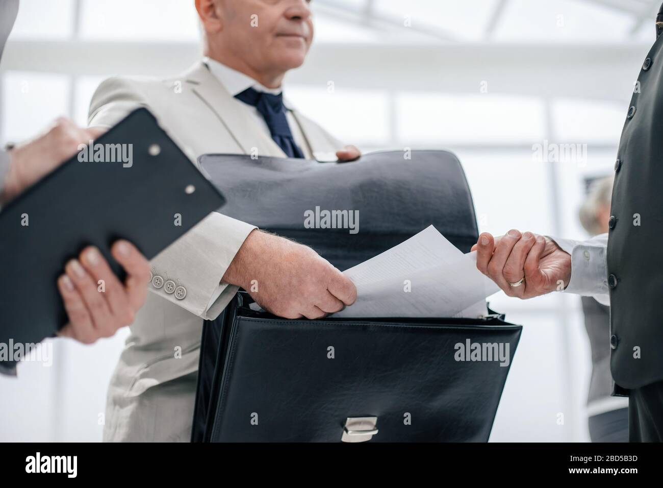 Close up businesswoman holding briefcase hi-res stock photography and ...
