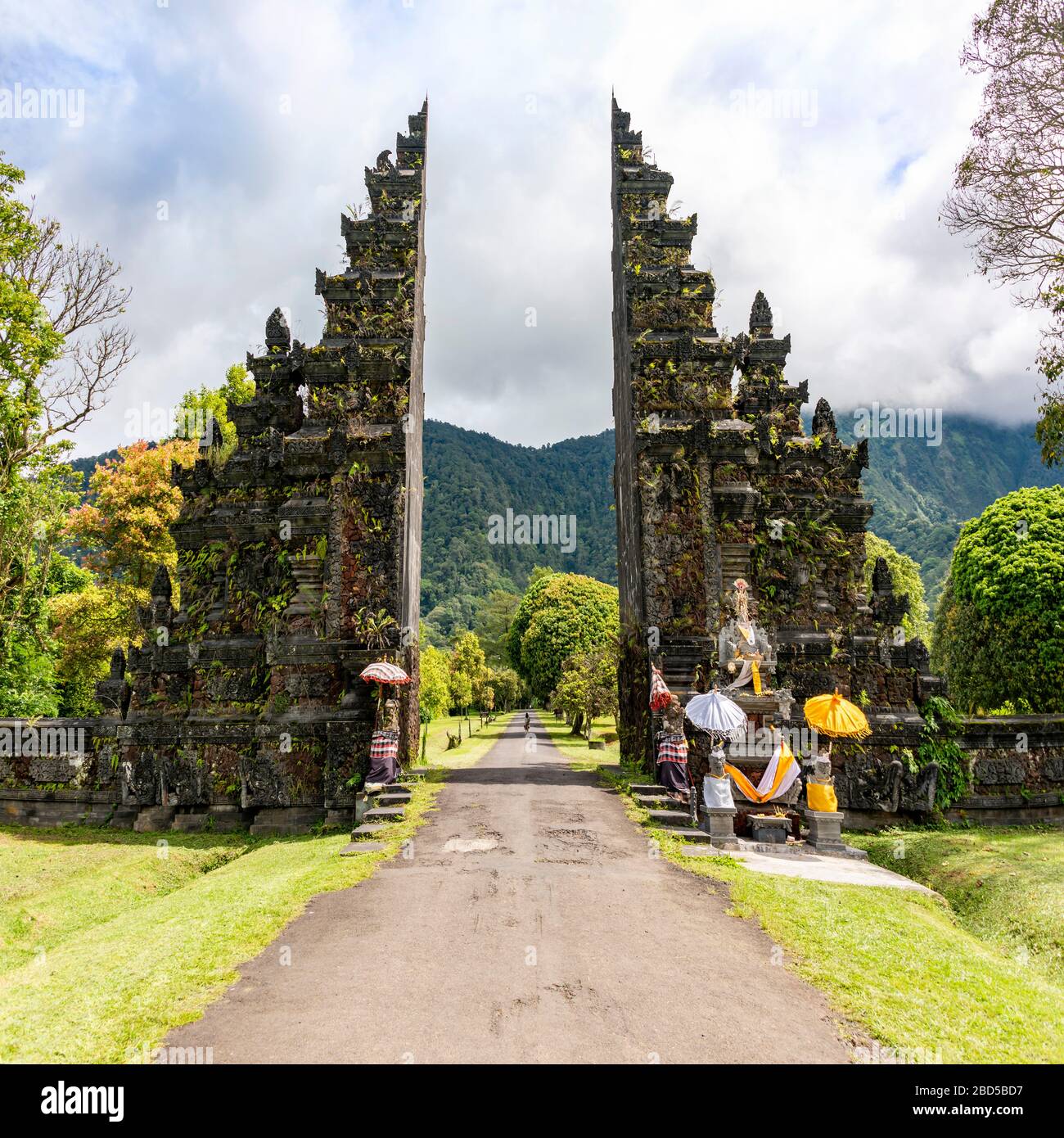 Bali handara gate in hi-res stock photography and images - Alamy