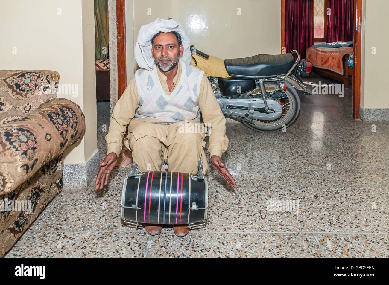 Pakistan eunuch or Transgender or Third gender dance folk dances in a ...