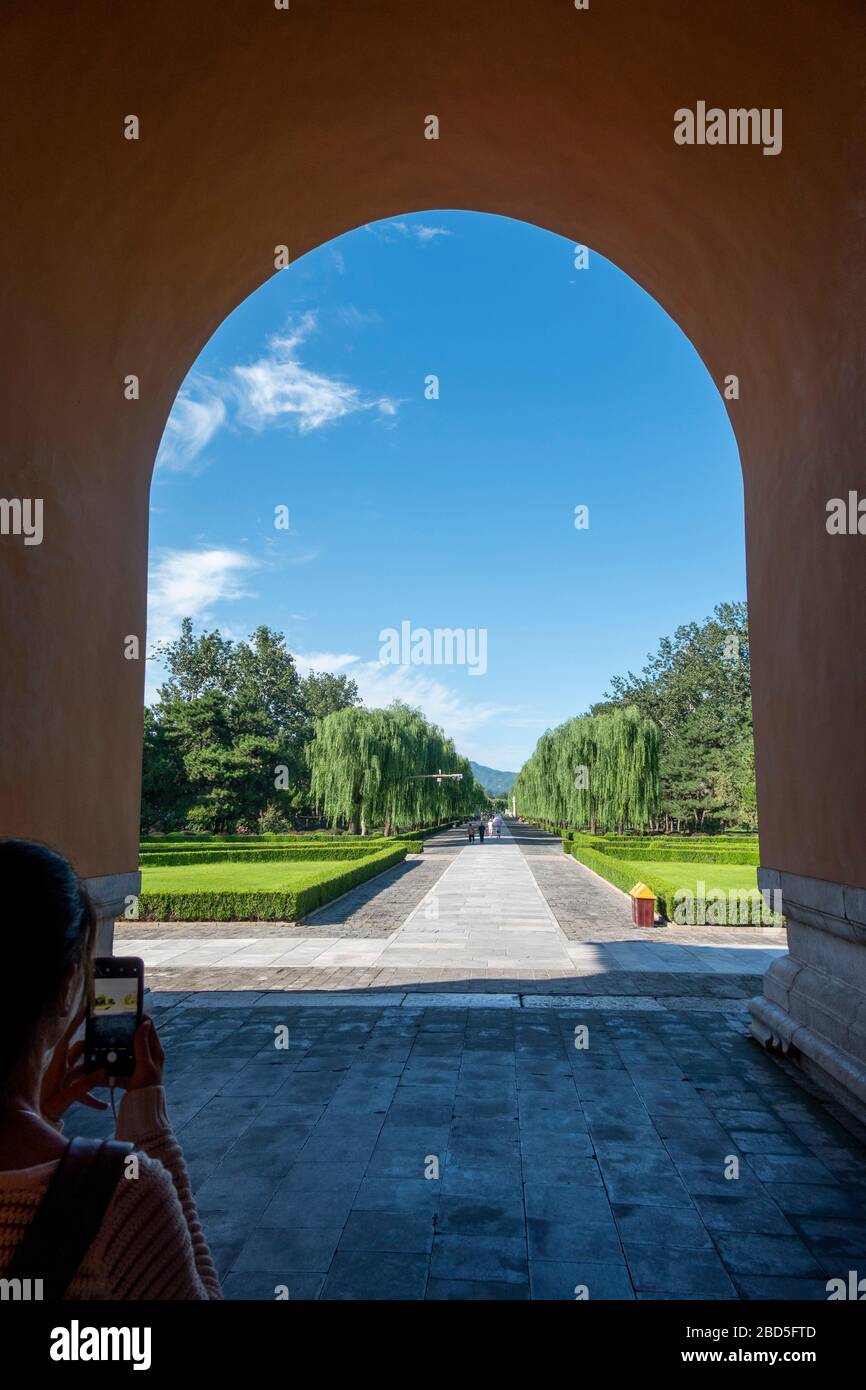 Monumental tombs hi-res stock photography and images - Alamy