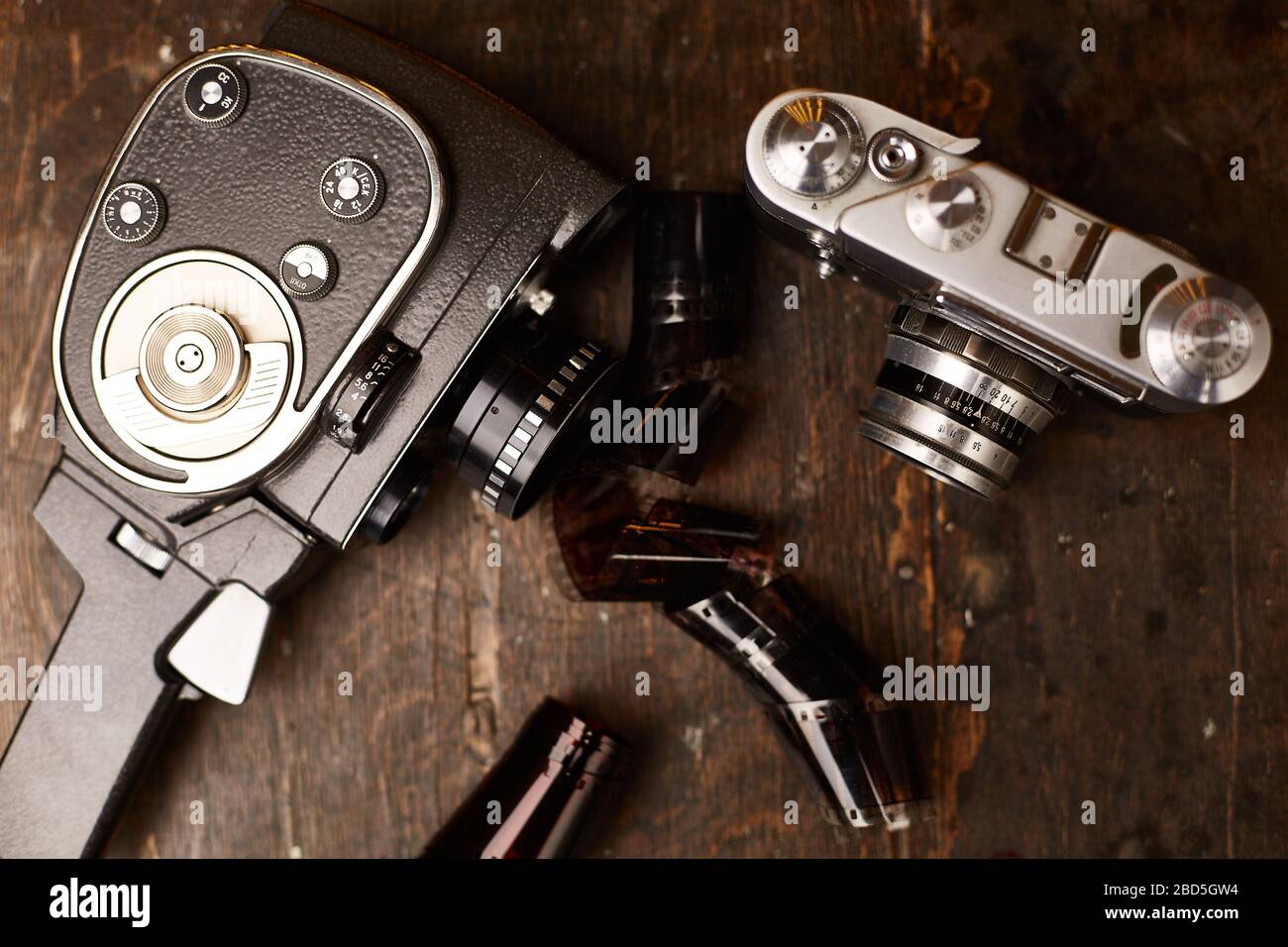 Retro analog camera. Old film camera Stock Photo - Alamy