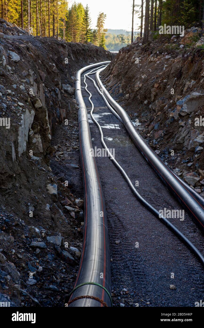 Laying underground pipe hi-res stock photography and images - Alamy