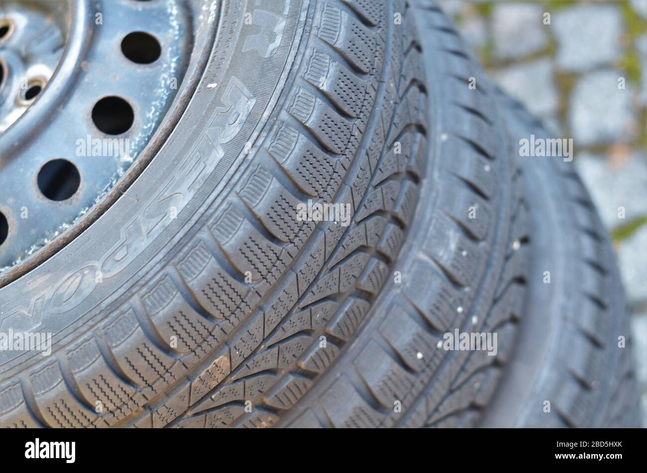 Car tyre change hi-res stock photography and images - Alamy