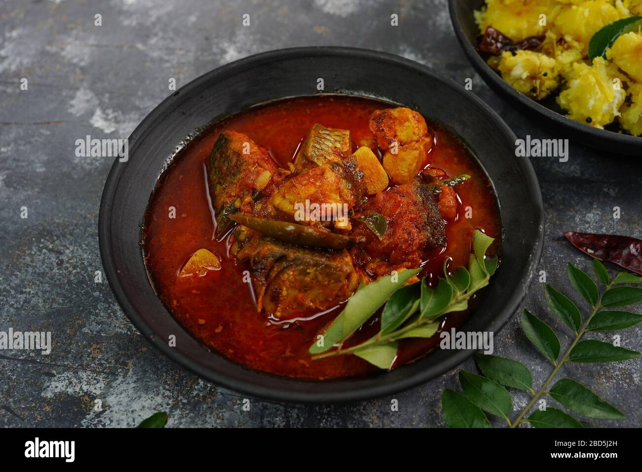 Kappa and meen curry / Spicy Red fish Curry with Cassava or Tapioca ...