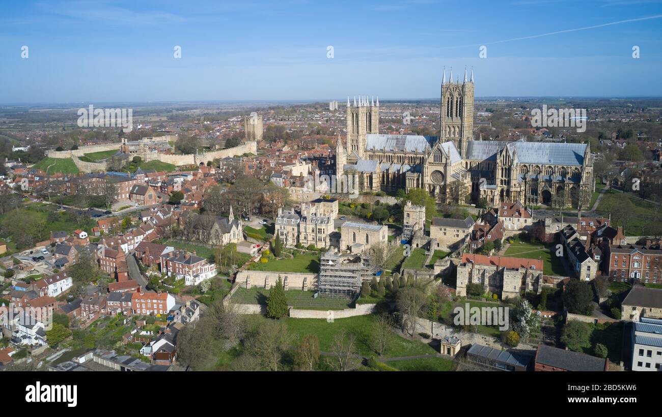 Historic Lincoln showing Lincoln Cathedral, Lincoln Castle and the ...