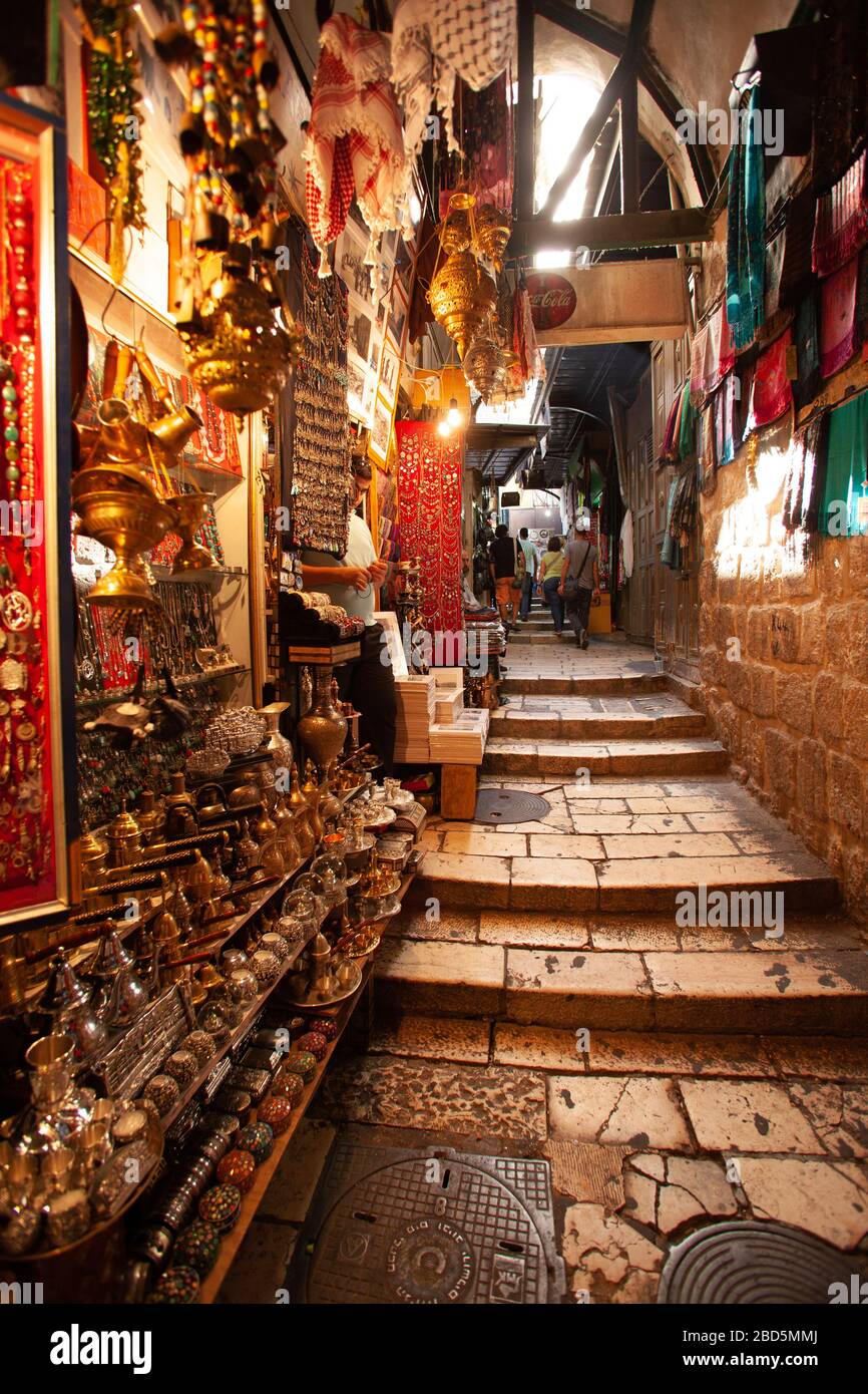 Shops and stalls in an Alley in the Old City, Jerusalem, Israel Stock ...