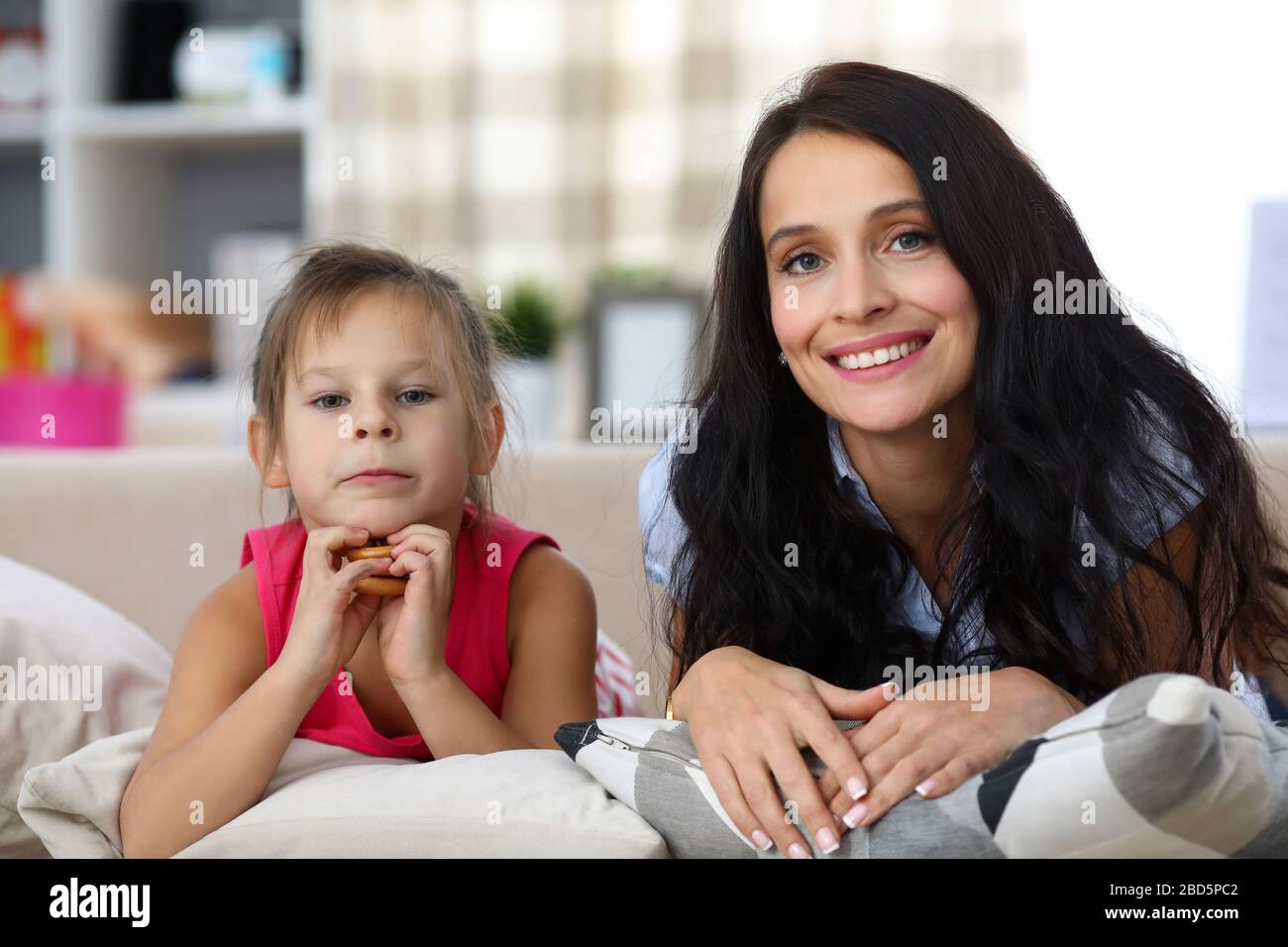 Homely girl hi-res stock photography and images - Alamy