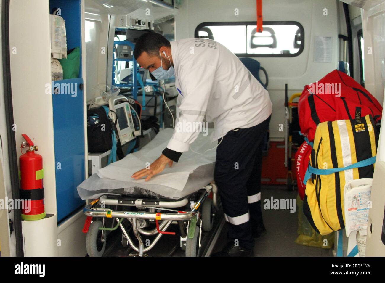 Samu ambulance hi-res stock photography and images - Alamy