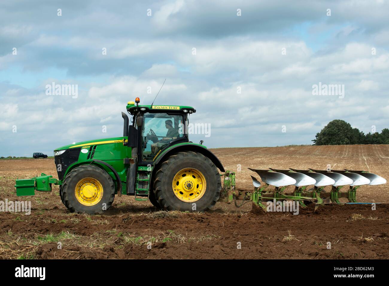 John Deere 7250 R tractor Stock Photo - Alamy