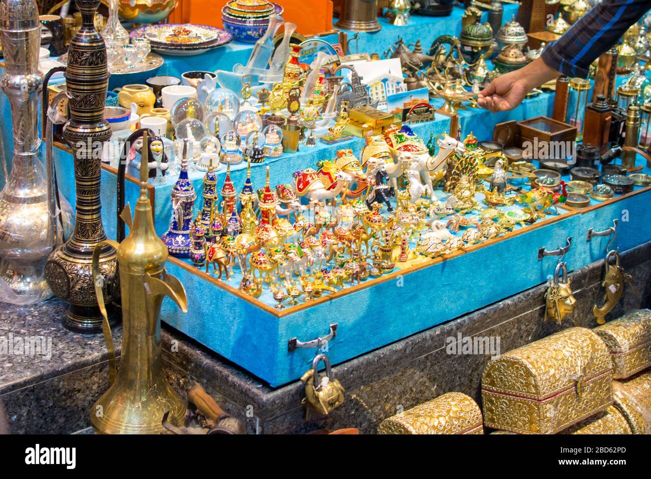"Old Town, Muscat/Oman - 4/2/2018: Mutrah Souq market selling textiles ...