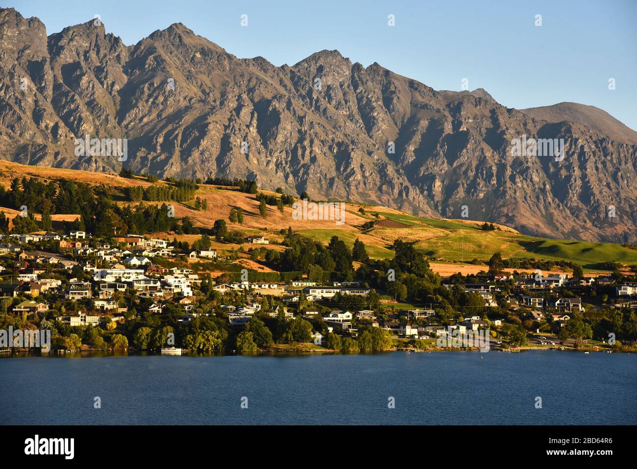 mountain range in queenstown,new zealand Stock Photo - Alamy