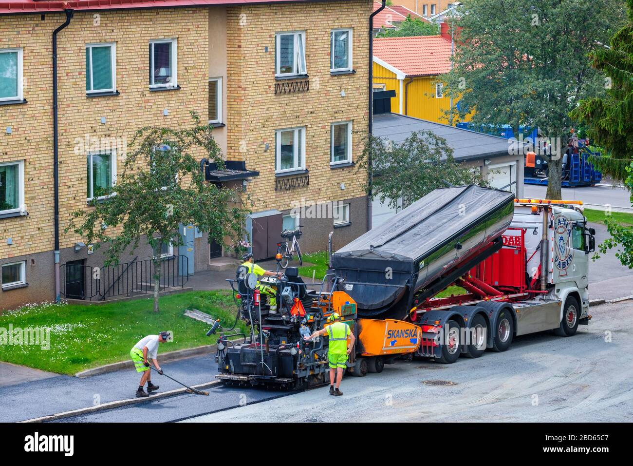 Street paving crew hi-res stock photography and images - Alamy
