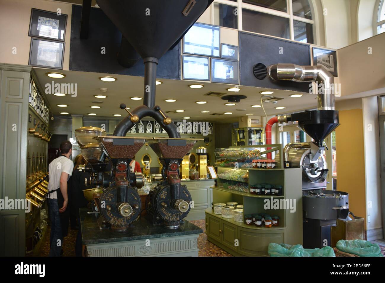 Mokka coffee shop, Athens, Greece Stock Photo - Alamy