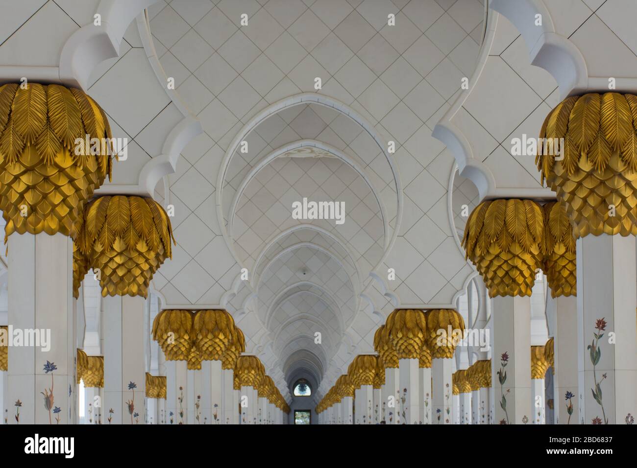 Large tall building islamic religious hi-res stock photography and ...