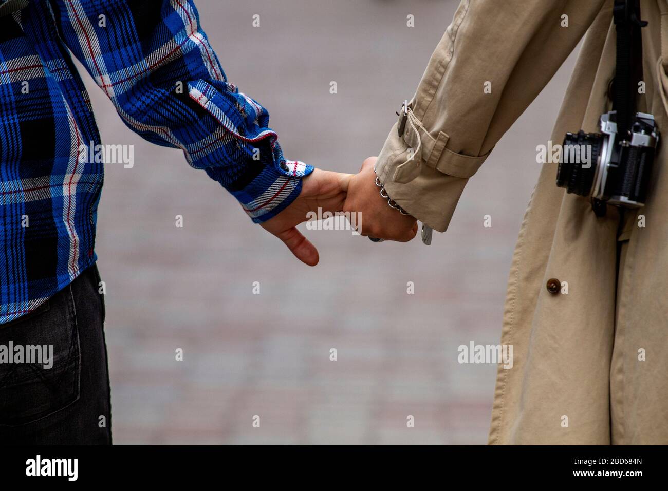 Husband and wife holding hands hi-res stock photography and images - Alamy