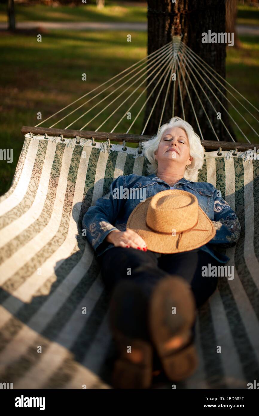 Hammocks high hi-res stock photography and images - Alamy